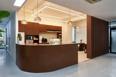 화이트and우드 고급스러운 오피스 내 카페테리아 인테리어 강남구 삼성동