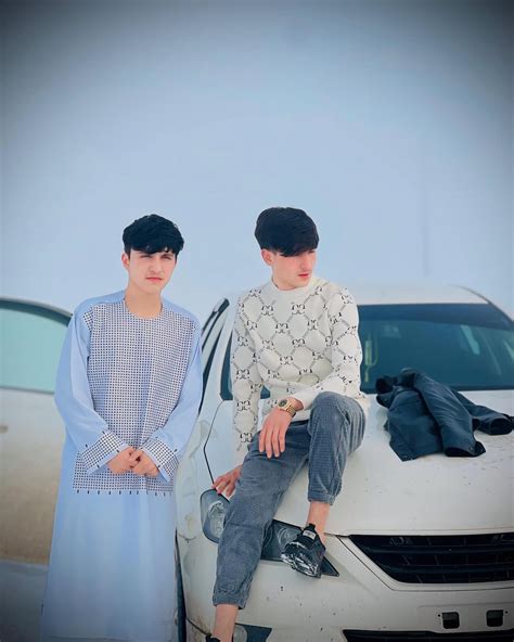 ‎چـ꯭ᬼ ــهـᥫـره مـོــشـᥫ᭡ـهـ꯭ᬼـــور‎ ‎بودنشان زیباست ولی نبودن شان