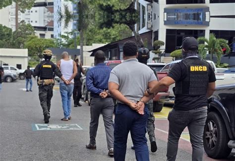 Dncd Y Mp Arrestan A Cuatro Hombres Por Decomiso De 180 Paquetes De