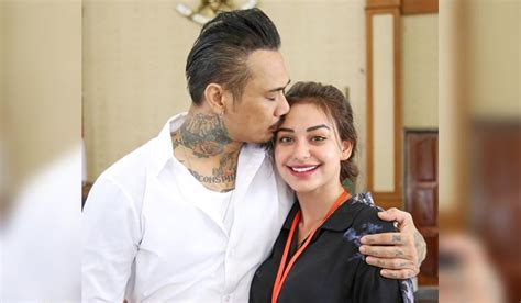 Deg-degan Tunggu Jerinx SID Bebas dari Penjara, Nora Alexandra: Aku Malu Tapi Kok Lucu