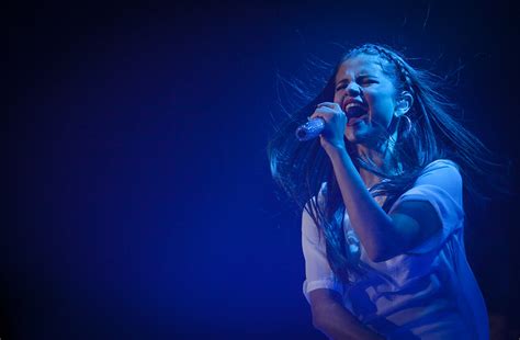 18 Facts To Get To Know Selena Gomez Facts Net