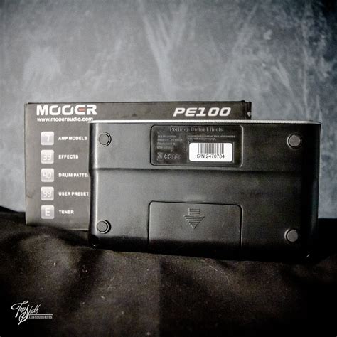 Mooer PE100 Portable Guitar Effects Unit – Topshelf Instruments