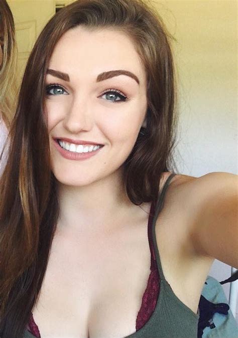 Ally Hardesty Sexy Pictures Influencers GoneWild