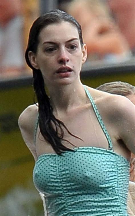 Celebrities In Hot Bikini Anne Hathaway American Actress