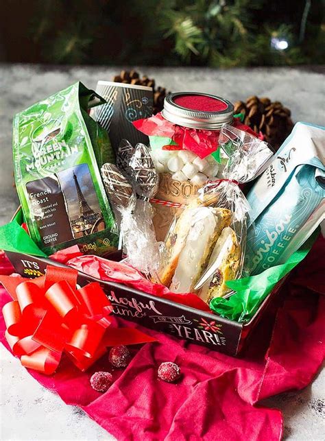 Diy Christmas T Baskets Countryside Cravings