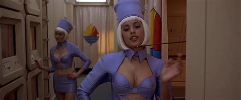 18 Reasons The Fifth Element Is One Of The Greatest Movies Of All Time