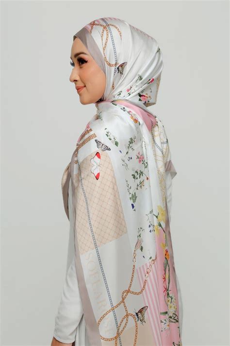 Sofea Rose Skyla Camilia Womens Fashion Muslimah Fashion Tops On