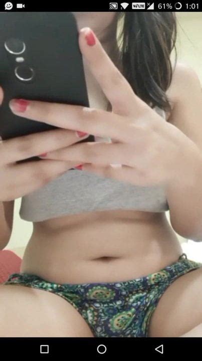 Indian Girl Showing Her Sexy Navel Portuguese Porn Xhamster
