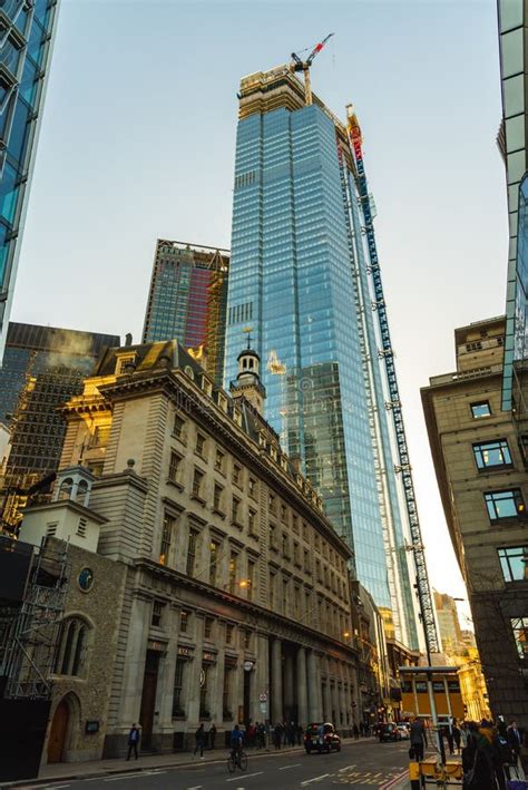 Wolkenkrabbers In Stad Van Londen Een Mengeling Van Oude En Nieuwe Architectuur Redactionele