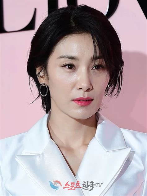 Ena드라마 종이달 변신한 배우 김서형 연출