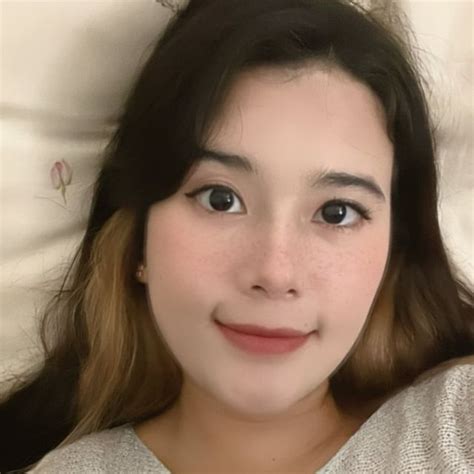上次我爸也拿我身材開玩笑我後來很認真跟他說這樣我會覺得很難過會讓我覺得自己最親近的家人都嫌棄我他就說以後不會這樣了他沒有那個意思所以要不要試著跟他認真的說一下妳的心情呢
