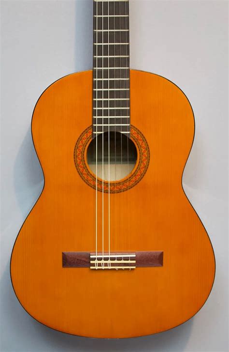 Yamaha C40