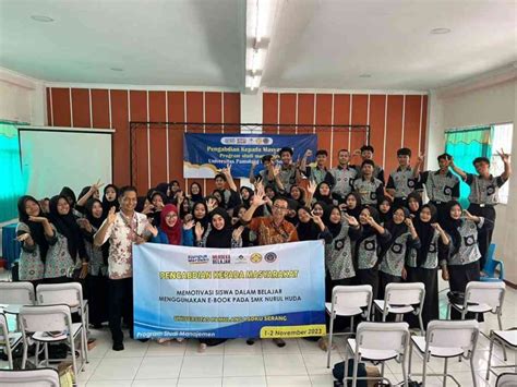 Memotivasi Siswa I Dalam Belajar Dengan Menggunakan E Book Pada Siswa I Smk Nurul Huda Baros