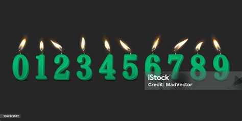 벡터 3d 현실적인 파라핀 또는 왁스 굽기 녹색 생일 파티 촛불 숫자 및 촛불 아이콘 세트의 다른 불꽃이 격리되어 있습니다 디자인 서식 파일 클립 아트 생일 개념 전면 모습