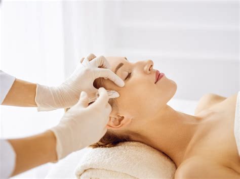 How Is A Botox Procedure Performed And Is It Painful PracticalCME Medical Training