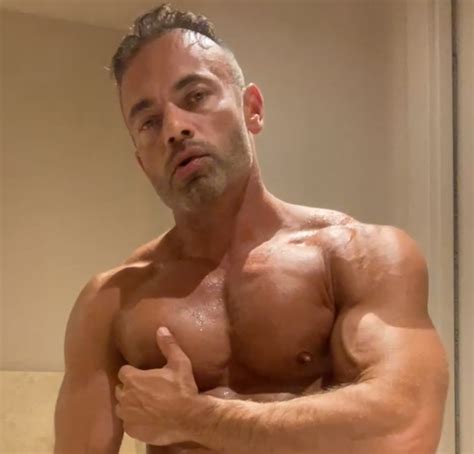 Pool Bathroom ThisVid Com Pool Bathroom ThisVid Com