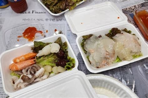 회 깻잎 해산물 몇 점에 9만원 말 안 나와” 월미도 회 논란