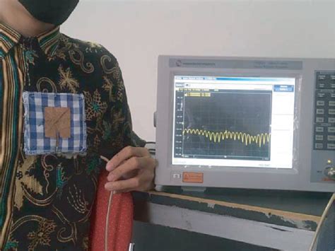 Figure 13 From DESIGN AND IMPLEMENTATION OF WEARABLE ANTENNA TEXTILE FOR ISM BAND Semantic Scholar