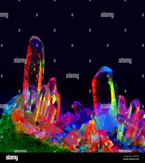 Quartz Crystals Cluster Of Quartz Crystals Quartz Is A Form Of Silica Silicon Dioxide Si 02