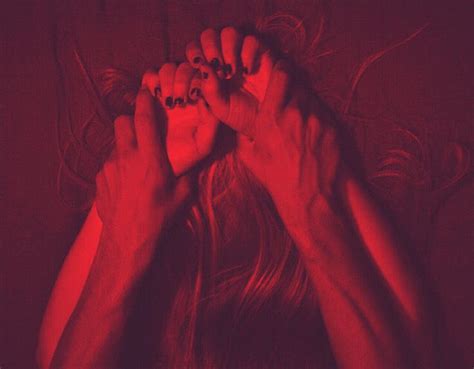 Pin By Esperanza Turégano On Fotos Polaroid Red Aesthetic Couple Aesthetic Cute Couples