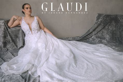 Ari Curve Glaudi Collection