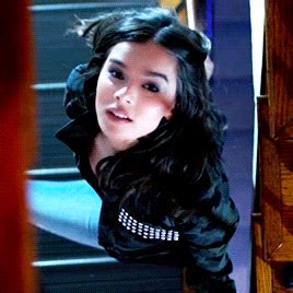 Scmg HAILEE STEINFELD X READER