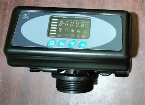 PVC Medium Pressure 20 NB Automatic Multiport Valve RUNXIN Brand For Filter For Water Treatment