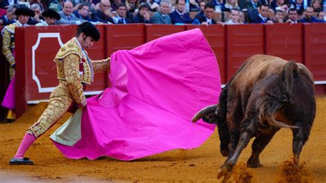 Luque Muestra Su Altísima Capacidad Y Morante De La Puebla Enseña Su