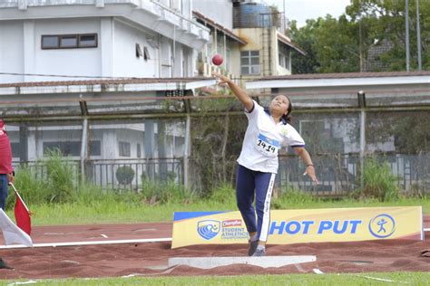 Sara Kaize Juarai Tolak Peluru Putri Energen Champion Sac Indonesia