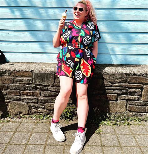 ហួសចិត្ត ស្ត្រីនេះ ចូលហូបប៊ូហ្វេ ដល់ឃើញហូបច្រើនពេក ខាងហាងគិតលុយ គុណនឹង២ហ្មង Khmerload