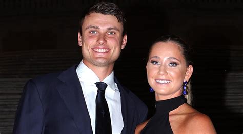 Olivia Peet är Ludvig Åbergs Flickvän ”Är Så Stolt”