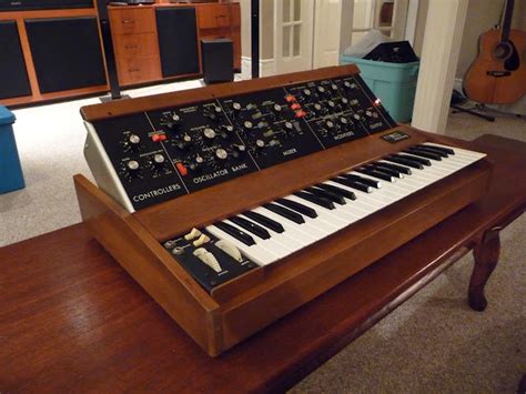 MATRIXSYNTH Vintage Moog Minimoog D Keyboard Synthesizer W Case