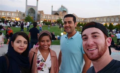 Hijab In Iran What To Wear In Iran Guide For Women And Men