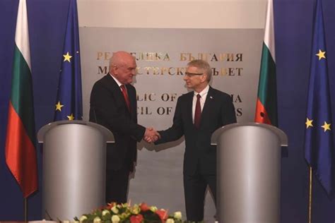 Денков предаде властта на Главчев и заръча Организирайте честни избори