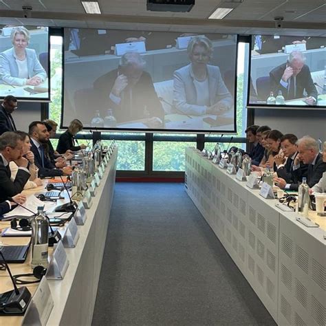 Єврокомісія та Україна розпочали зустрічі щодо скринінгу законодавства