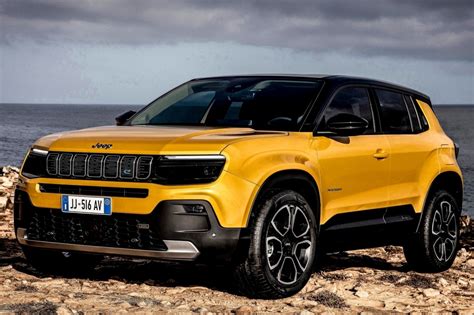 지프 어벤저 전기차로 태어난 지프 막내 그 성능과 매력을 파헤치다