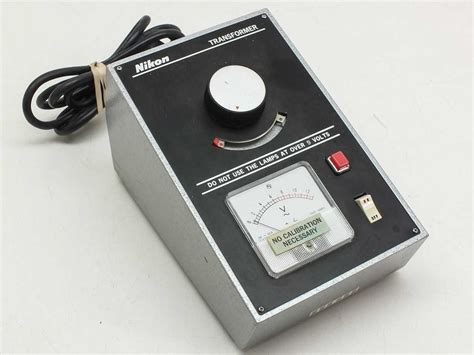 Nikon 0 10 Volt Microscope Light Source Illuminator Transformer