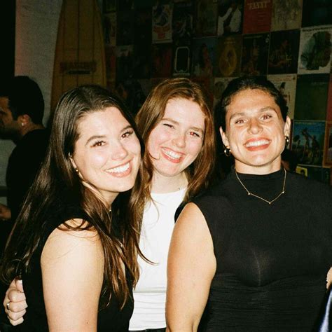 All About Ilona Maher's 2 Sisters, Olivia and Adrianna