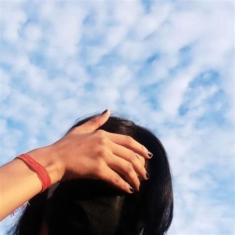 She Itz Mona Threads Say More