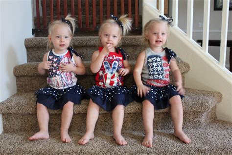 Triplets Twins 2 Danny Devito Offers Twins 2 Update Says Triplets