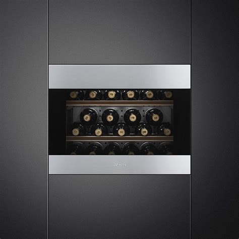 Винный шкаф на 21 бутылку 60х46 см Smeg Classica CVI121S3 серебристый в ...