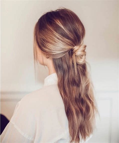 15 Unique Half Up Bun Ideas For All Moods Hairdo Hairstyle