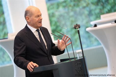 شولتس راه‌هایی برای اخراج مجرمان به افغانستان یافته ایم Infomigrants