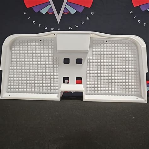 Ami Model K Light Shielddiffuser Victory Glass