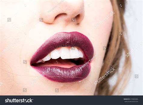 Female Open Mouth Sexy Lips Purple Stockfoto 419002069 Shutterstock