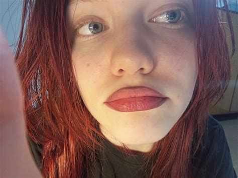 Губы красные волосы Губы Волосы