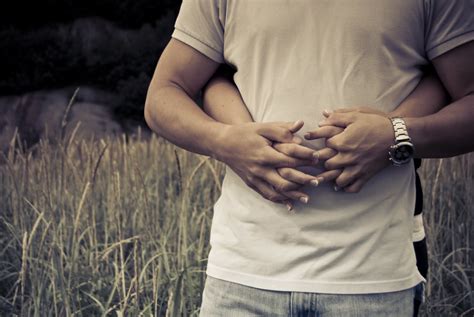 Sebuah Laporan Mengungkapkan Bahwa Ada 2 Jenis Love Language Baru Hai