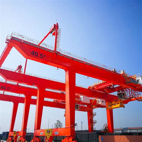 China Fast Delivery 25 Ton Carry Deck Crane Rail Mounted Container