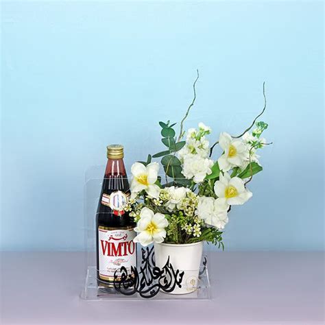 Tulip Vimto Combo White Rose Flowers