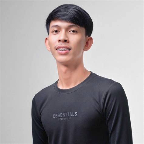 📍 The Jeans ក្រុងព្រះសីហនុ 📍ទីតាំង ស្តេចសាច់អាំងទល់មុខហាងលក់ម៉ូតូហុងដាលីម៉ងគក់ 📍location